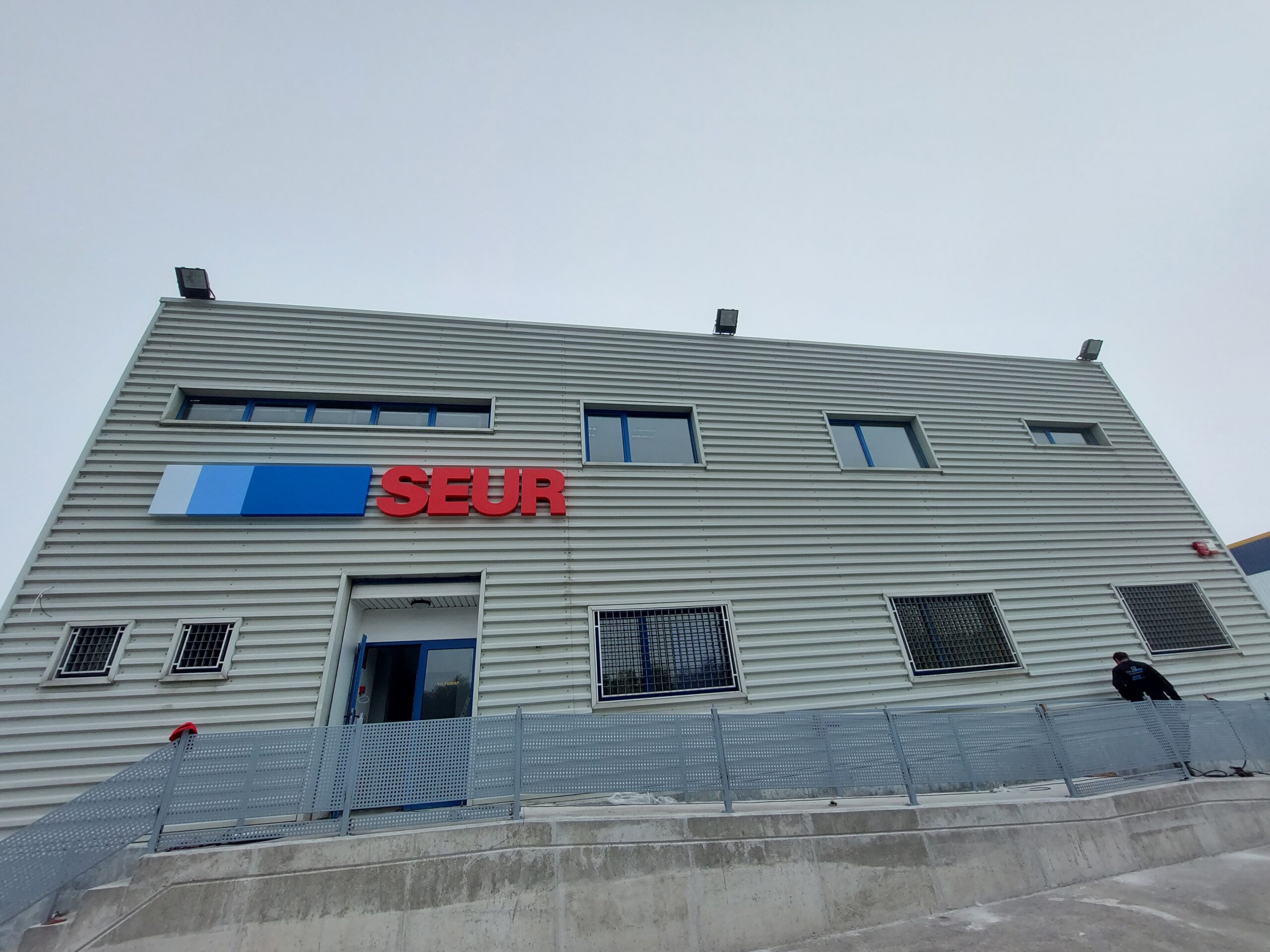 SEUR starts up new warehouses in Spain | Geopost