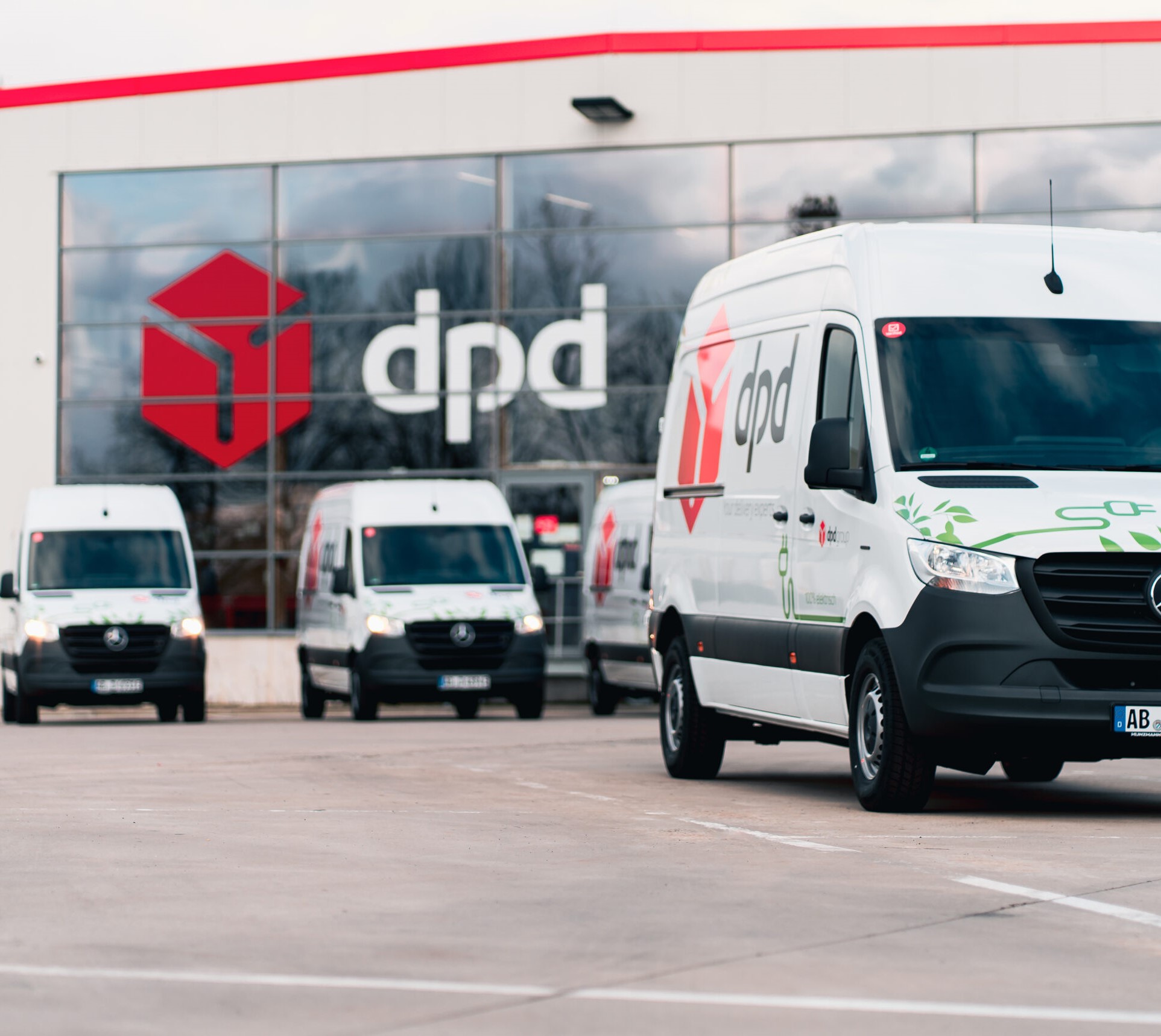 Sustainable "right up to the front door": DPD Germany acquires 150 ...
