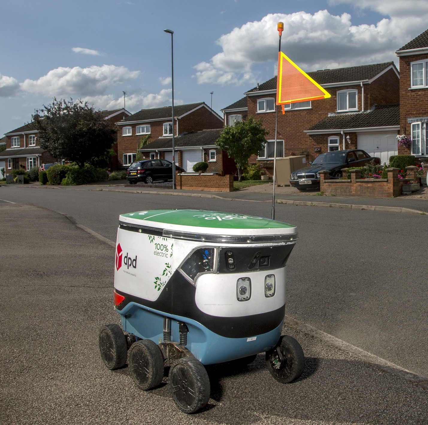 DPD UK to roll-out robot deliveries to 10 UK towns and cities | Geopost