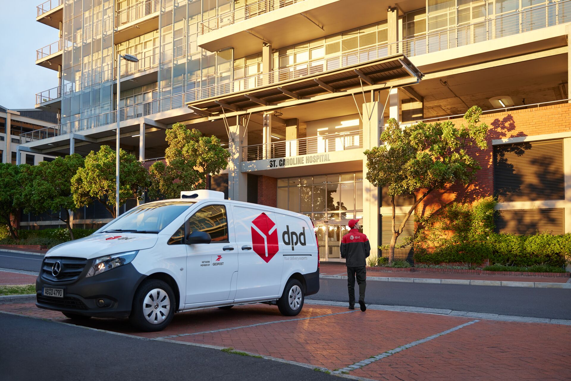 Geopost: Worldwide parcel delivery network